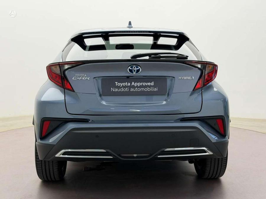 Pelēks Toyota C-HR 2021 Panevēža, ar dzinēja tilpumu 1.99 L un nobraukumu 129 tūkst. km par 21590 €, foto 8 vietnē AUTOMOTO.COM.LV
