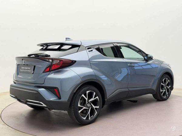 Grey Toyota C-HR 2021 in Panevezys, with an engine capacity of 1.99 L and mileage of 129 thousand km for 21590 €, photo 8 on AUTOMOTO.COM.LV