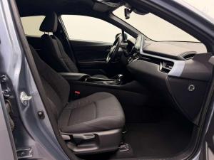 Pelēks Toyota C-HR 2021 Panevēža, ar dzinēja tilpumu 1.99 L un nobraukumu 129 tūkst. km par 21590 €, foto 16 vietnē AUTOMOTO.COM.LV
