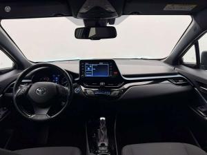 Pelēks Toyota C-HR 2021 Panevēža, ar dzinēja tilpumu 1.99 L un nobraukumu 129 tūkst. km par 21590 €, foto 19 vietnē AUTOMOTO.COM.LV