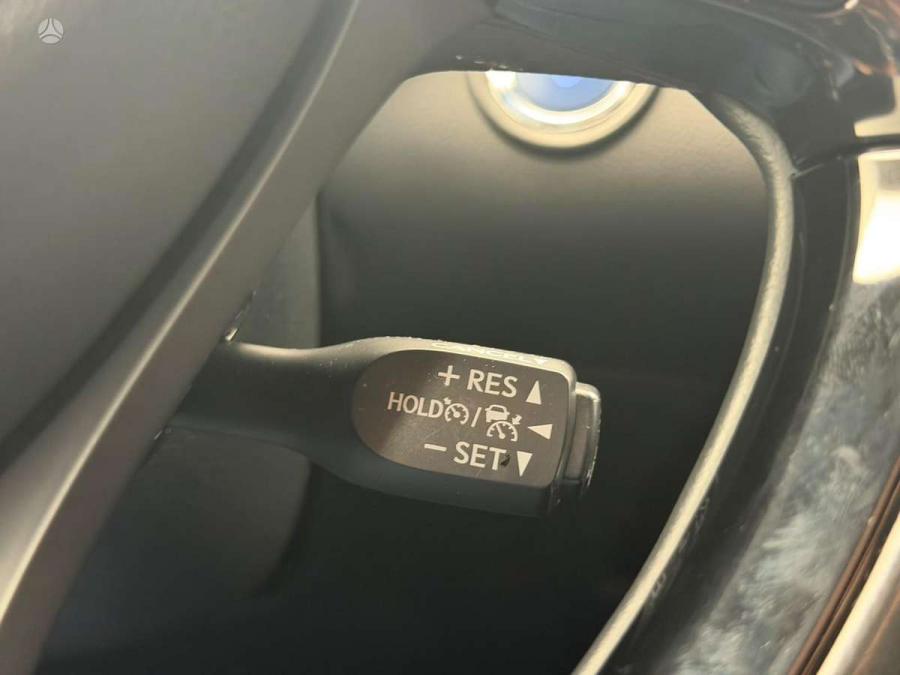 Pelēks Toyota C-HR 2021 Panevēža, ar dzinēja tilpumu 1.99 L un nobraukumu 129 tūkst. km par 21590 €, foto 23 vietnē AUTOMOTO.COM.LV
