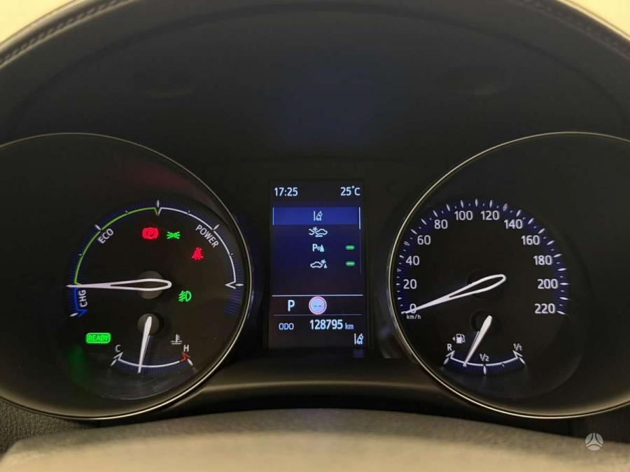 Pelēks Toyota C-HR 2021 Panevēža, ar dzinēja tilpumu 1.99 L un nobraukumu 129 tūkst. km par 21590 €, foto 27 vietnē AUTOMOTO.COM.LV