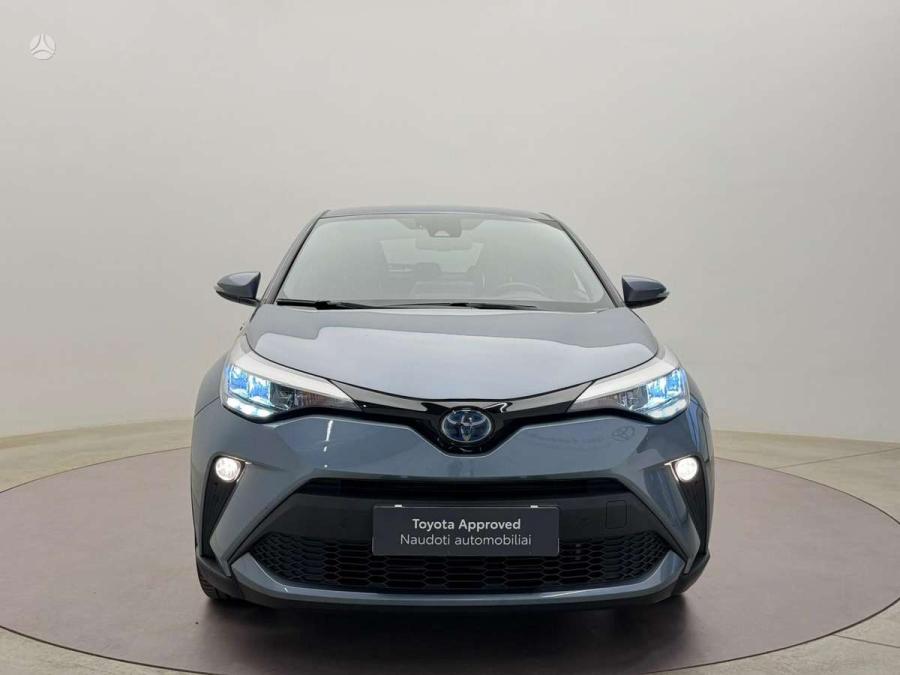 Pelēks Toyota C-HR 2021 Panevēža, ar dzinēja tilpumu 1.99 L un nobraukumu 129 tūkst. km par 21590 €, foto 35 vietnē AUTOMOTO.COM.LV