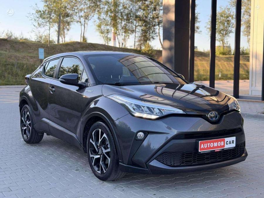Серый Тойота C-HR 2021 в Вильнюс, объемом двигателя 1.80 л и пробегом 176 тыс. км за 16950 €, фото 4 на AUTOMOTO.COM.LV