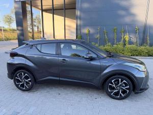 Серый Тойота C-HR 2021 в Вильнюс, объемом двигателя 1.80 л и пробегом 176 тыс. км за 16950 €, фото 5 на AUTOMOTO.COM.LV