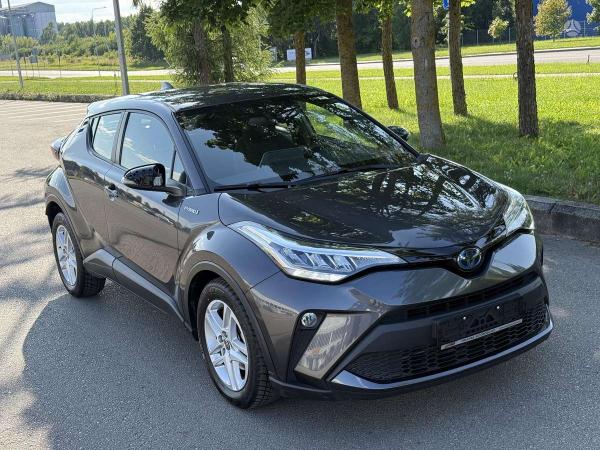 Pelēks Toyota C-HR 2021 Panevēža, ar dzinēja tilpumu 1.80 L un nobraukumu 54 tūkst. km par 17900 €, foto 10 vietnē AUTOMOTO.COM.LV