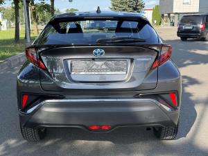 Grey Toyota C-HR 2021 in Panevezys, with an engine capacity of 1.80 L and mileage of 54 thousand km for 17900 €, photo 17 on AUTOMOTO.COM.LV