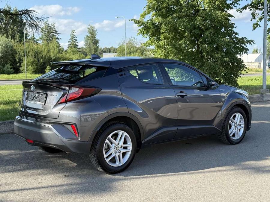 Grey Toyota C-HR 2021 in Panevezys, with an engine capacity of 1.80 L and mileage of 54 thousand km for 17900 €, photo 20 on AUTOMOTO.COM.LV