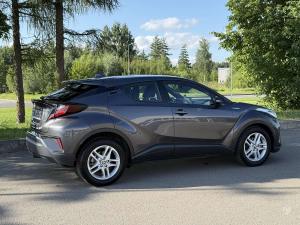 Grey Toyota C-HR 2021 in Panevezys, with an engine capacity of 1.80 L and mileage of 54 thousand km for 17900 €, photo 21 on AUTOMOTO.COM.LV