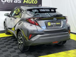 Grey Toyota C-HR 2021 in Vilnius, with an engine capacity of 1.80 L and mileage of 75 thousand km for 18900 €, photo 7 on AUTOMOTO.COM.LV