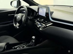 Grey Toyota C-HR 2021 in Vilnius, with an engine capacity of 1.80 L and mileage of 75 thousand km for 18900 €, photo 16 on AUTOMOTO.COM.LV