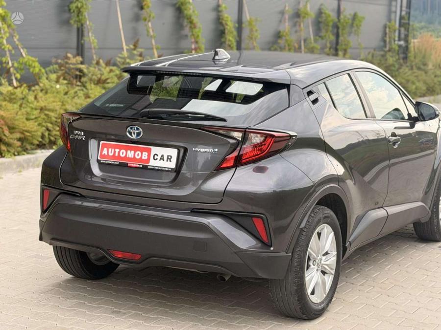 Pelēks Toyota C-HR 2021 Viļņa, ar dzinēja tilpumu 1.80 L un nobraukumu 176 tūkst. km par 16650 €, foto 5 vietnē AUTOMOTO.COM.LV