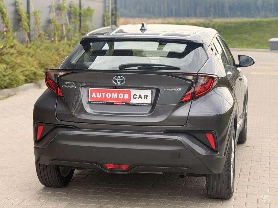 Pelēks Toyota C-HR 2021 Viļņa, ar dzinēja tilpumu 1.80 L un nobraukumu 176 tūkst. km par 16650 €, foto 7 vietnē AUTOMOTO.COM.LV