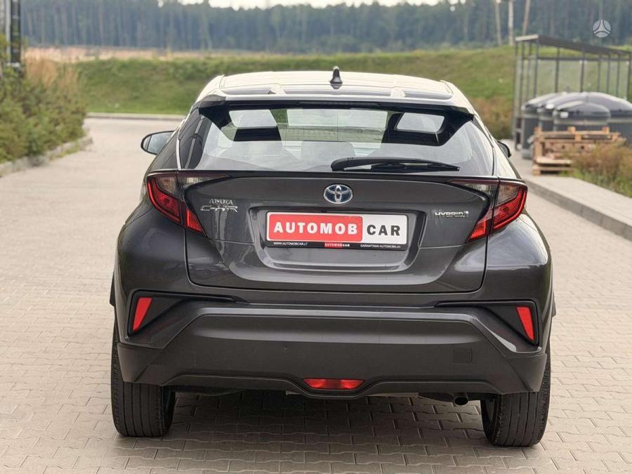 Pelēks Toyota C-HR 2021 Viļņa, ar dzinēja tilpumu 1.80 L un nobraukumu 176 tūkst. km par 16650 €, foto 8 vietnē AUTOMOTO.COM.LV