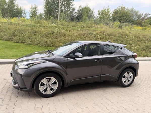 Серый Тойота C-HR 2021 в Вильнюс, объемом двигателя 1.80 л и пробегом 176 тыс. км за 16650 €, фото 9 на AUTOMOTO.COM.LV
