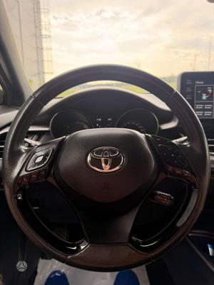 Pelēks Toyota C-HR 2021 Viļņa, ar dzinēja tilpumu 1.80 L un nobraukumu 176 tūkst. km par 16650 €, foto 21 vietnē AUTOMOTO.COM.LV