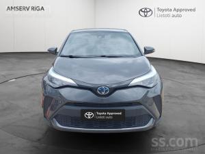 Серый Тойота C-HR 2021 в Рига, объемом двигателя 1.80 л и пробегом 95 тыс. км за 19200 €, фото 6 на AUTOMOTO.COM.LV