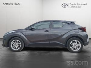 Серый Тойота C-HR 2021 в Рига, объемом двигателя 1.80 л и пробегом 95 тыс. км за 19200 €, фото 8 на AUTOMOTO.COM.LV