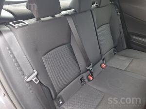 Серый Тойота C-HR 2021 в Рига, объемом двигателя 1.80 л и пробегом 95 тыс. км за 19200 €, фото 13 на AUTOMOTO.COM.LV