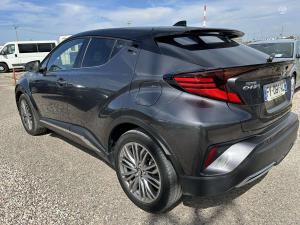 Grey Toyota C-HR 2021 in Vilnius, with an engine capacity of 1.99 L and mileage of 94 thousand km for 22300 €, photo 5 on AUTOMOTO.COM.LV