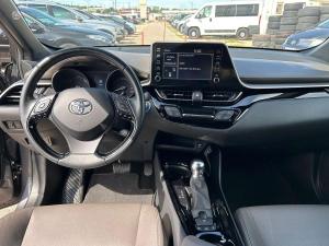 Grey Toyota C-HR 2021 in Vilnius, with an engine capacity of 1.99 L and mileage of 94 thousand km for 22300 €, photo 16 on AUTOMOTO.COM.LV
