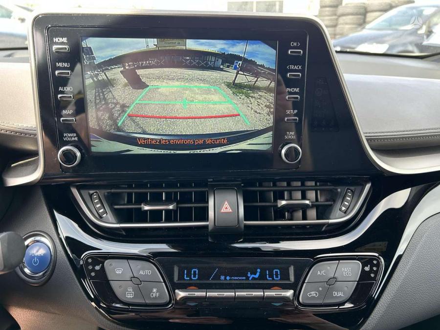 Grey Toyota C-HR 2021 in Vilnius, with an engine capacity of 1.99 L and mileage of 94 thousand km for 22300 €, photo 18 on AUTOMOTO.COM.LV