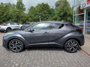 Серый Тойота C-HR 2021 в Вильнюс, объемом двигателя 1.80 л и пробегом 100 тыс. км за 17999 €, фото 4 на AUTOMOTO.COM.LV
