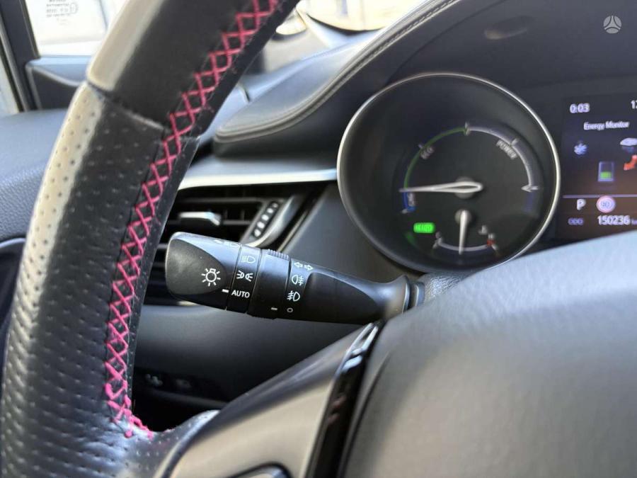Серый Тойота C-HR 2021 в Вильнюс, объемом двигателя 1.99 л и пробегом 150 тыс. км за 21800 €, фото 9 на AUTOMOTO.COM.LV