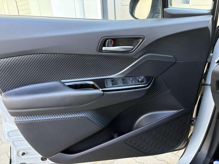 Серый Тойота C-HR 2021 в Вильнюс, объемом двигателя 1.99 л и пробегом 150 тыс. км за 21800 €, фото 20 на AUTOMOTO.COM.LV