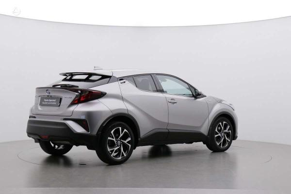Grey Toyota C-HR 2021 in Vilnius, with an engine capacity of 1.80 L and mileage of 39 thousand km for 23900 €, photo 3 on AUTOMOTO.COM.LV