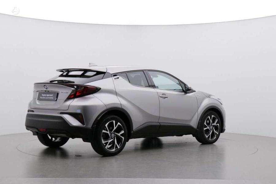Серый Тойота C-HR 2021 в Вильнюс, объемом двигателя 1.80 л и пробегом 39 тыс. км за 23900 €, фото 4 на AUTOMOTO.COM.LV