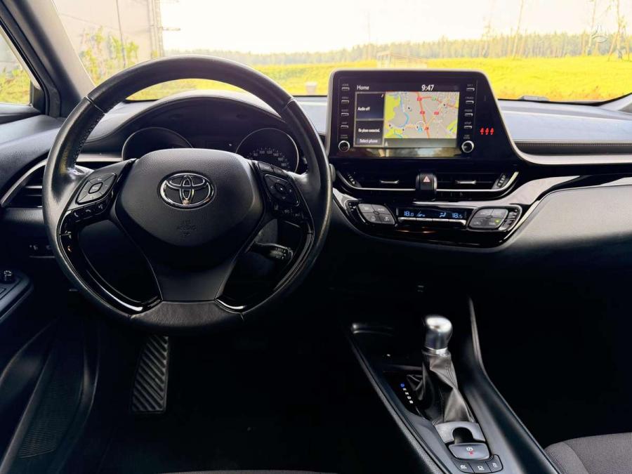 Серый Тойота C-HR 2021 в Вильнюс, объемом двигателя 1.80 л и пробегом 146 тыс. км за 19350 €, фото 19 на AUTOMOTO.COM.LV