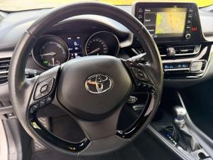 Серый Тойота C-HR 2021 в Вильнюс, объемом двигателя 1.80 л и пробегом 146 тыс. км за 19350 €, фото 29 на AUTOMOTO.COM.LV
