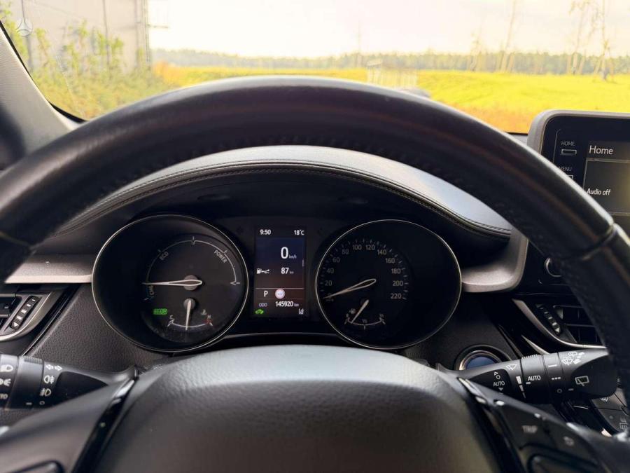 Серый Тойота C-HR 2021 в Вильнюс, объемом двигателя 1.80 л и пробегом 146 тыс. км за 19350 €, фото 30 на AUTOMOTO.COM.LV