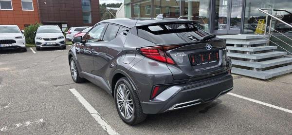 Pelēks Toyota C-HR 2021 Viļņa, ar dzinēja tilpumu 1.99 L un nobraukumu 62 tūkst. km par 25650 €, foto 5 vietnē AUTOMOTO.COM.LV