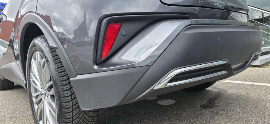 Grey Toyota C-HR 2021 in Vilnius, with an engine capacity of 1.99 L and mileage of 62 thousand km for 25650 €, photo 32 on AUTOMOTO.COM.LV