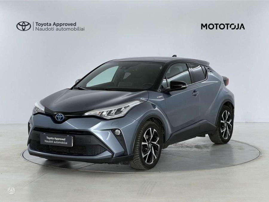 Pelēks Toyota C-HR 2021 Viļņa, ar dzinēja tilpumu 1.99 L un nobraukumu 61 tūkst. km par 23900 €, foto 1 vietnē AUTOMOTO.COM.LV