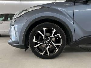 Pelēks Toyota C-HR 2021 Viļņa, ar dzinēja tilpumu 1.99 L un nobraukumu 61 tūkst. km par 23900 €, foto 16 vietnē AUTOMOTO.COM.LV
