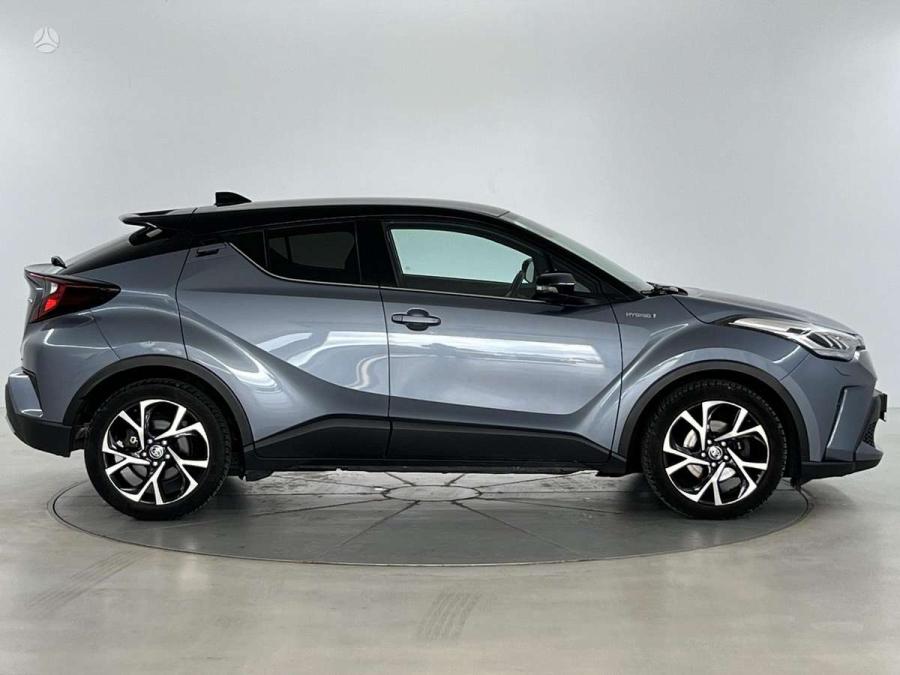Pelēks Toyota C-HR 2021 Viļņa, ar dzinēja tilpumu 1.99 L un nobraukumu 61 tūkst. km par 23900 €, foto 17 vietnē AUTOMOTO.COM.LV