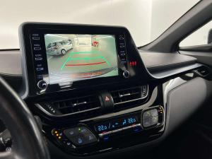 Pelēks Toyota C-HR 2021 Viļņa, ar dzinēja tilpumu 1.99 L un nobraukumu 61 tūkst. km par 23900 €, foto 23 vietnē AUTOMOTO.COM.LV
