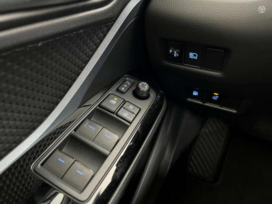 Pelēks Toyota C-HR 2021 Viļņa, ar dzinēja tilpumu 1.99 L un nobraukumu 61 tūkst. km par 23900 €, foto 25 vietnē AUTOMOTO.COM.LV