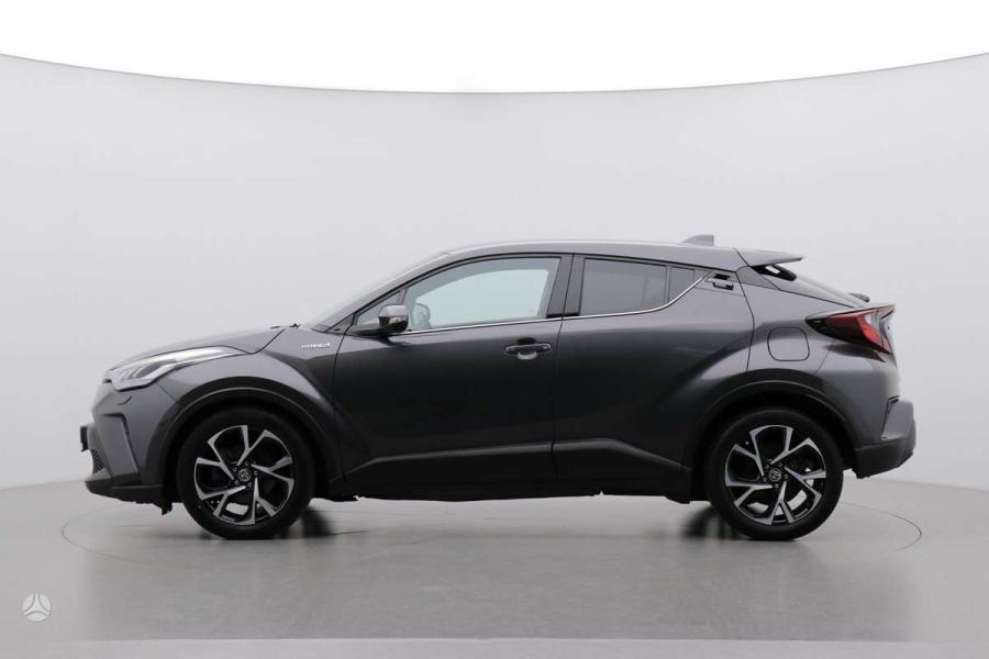 Серый Тойота C-HR 2021 в Вильнюс, объемом двигателя 1.80 л и пробегом 82 тыс. км за 23900 €, фото 5 на AUTOMOTO.COM.LV