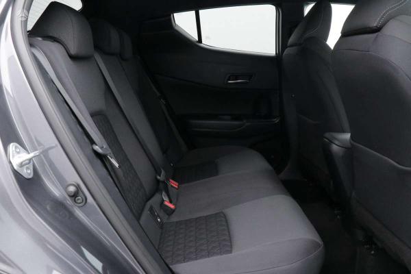 Серый Тойота C-HR 2021 в Вильнюс, объемом двигателя 1.80 л и пробегом 82 тыс. км за 23900 €, фото 11 на AUTOMOTO.COM.LV