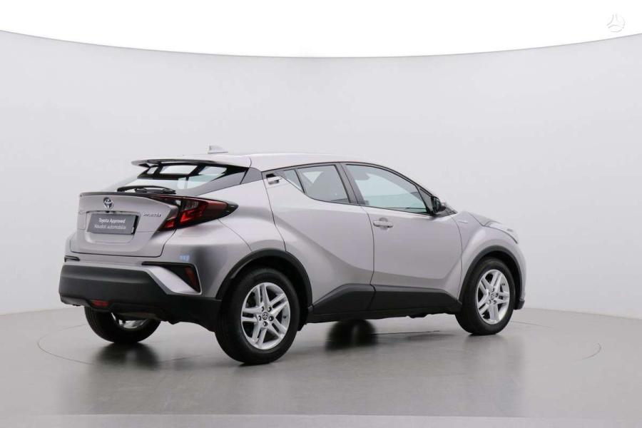 Pelēks Toyota C-HR 2021 Viļņa, ar dzinēja tilpumu 1.80 L un nobraukumu 91 tūkst. km par 22900 €, foto 4 vietnē AUTOMOTO.COM.LV