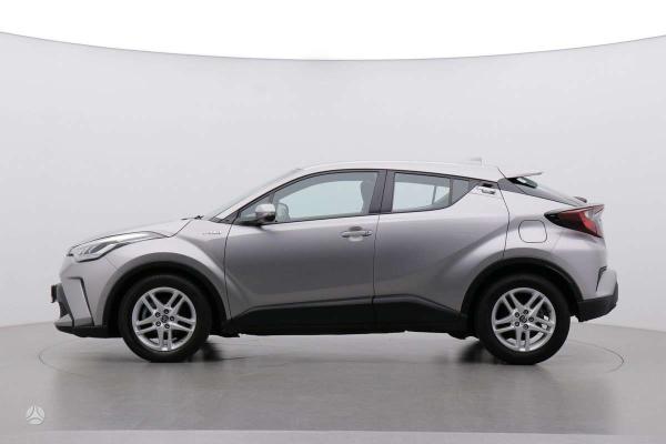 Grey Toyota C-HR 2021 in Vilnius, with an engine capacity of 1.80 L and mileage of 91 thousand km for 22900 €, photo 5 on AUTOMOTO.COM.LV
