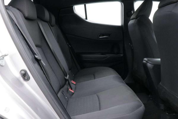 Grey Toyota C-HR 2021 in Vilnius, with an engine capacity of 1.80 L and mileage of 91 thousand km for 22900 €, photo 11 on AUTOMOTO.COM.LV