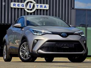 Grey Toyota C-HR 2021 in Siauliai, with an engine capacity of 1.80 L and mileage of 155 thousand km for 16850 €, photo 4 on AUTOMOTO.COM.LV