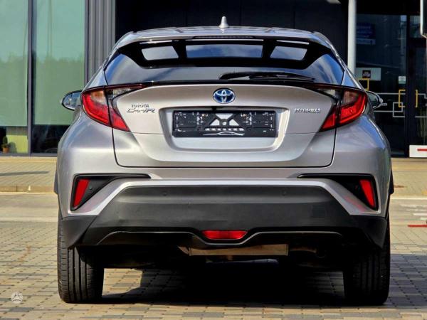 Pelēks Toyota C-HR 2021 Šauļi, ar dzinēja tilpumu 1.80 L un nobraukumu 155 tūkst. km par 16850 €, foto 8 vietnē AUTOMOTO.COM.LV