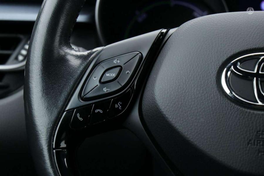 Pelēks Toyota C-HR 2021 Viļņa, ar dzinēja tilpumu 1.80 L un nobraukumu 82 tūkst. km par 23900 €, foto 29 vietnē AUTOMOTO.COM.LV