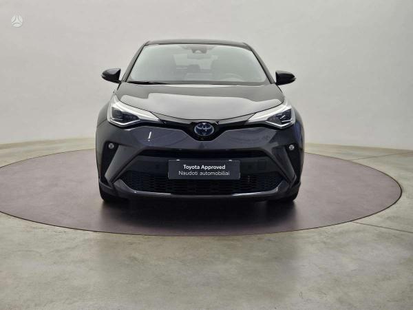 Серый Тойота C-HR 2021 в Паневежис, объемом двигателя 1.99 л и пробегом 80 тыс. км за 22990 €, фото 3 на AUTOMOTO.COM.LV